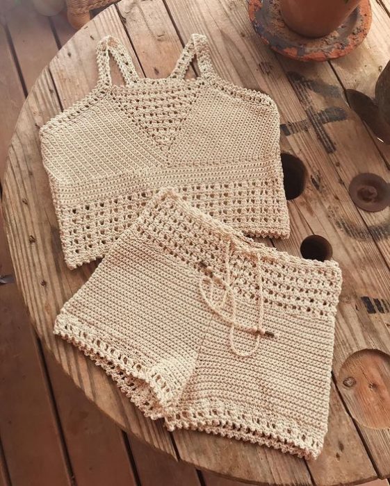 5 Ideias de Roupas em Crochê - Estilo Próprio By Sir saia de crochê ...